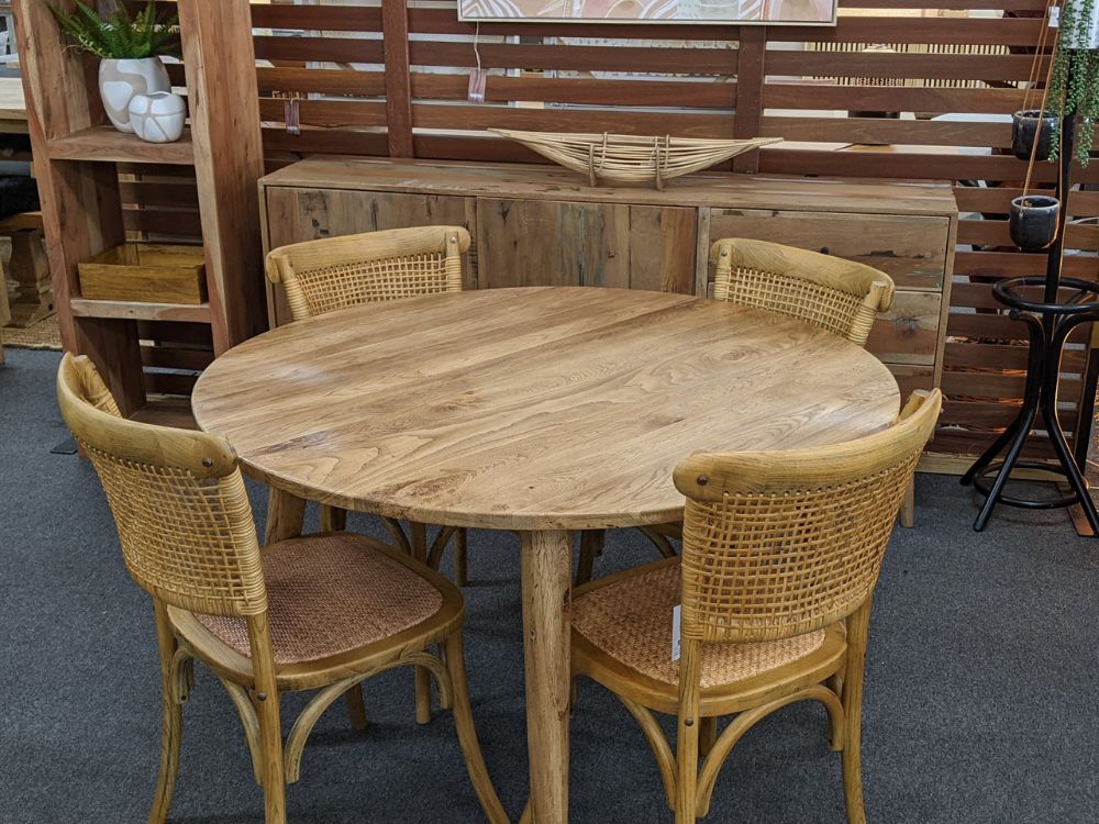 Tiffany Round D/Table – enspirefurniture