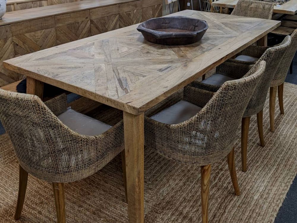 Monaco Dining Table – enspirefurniture